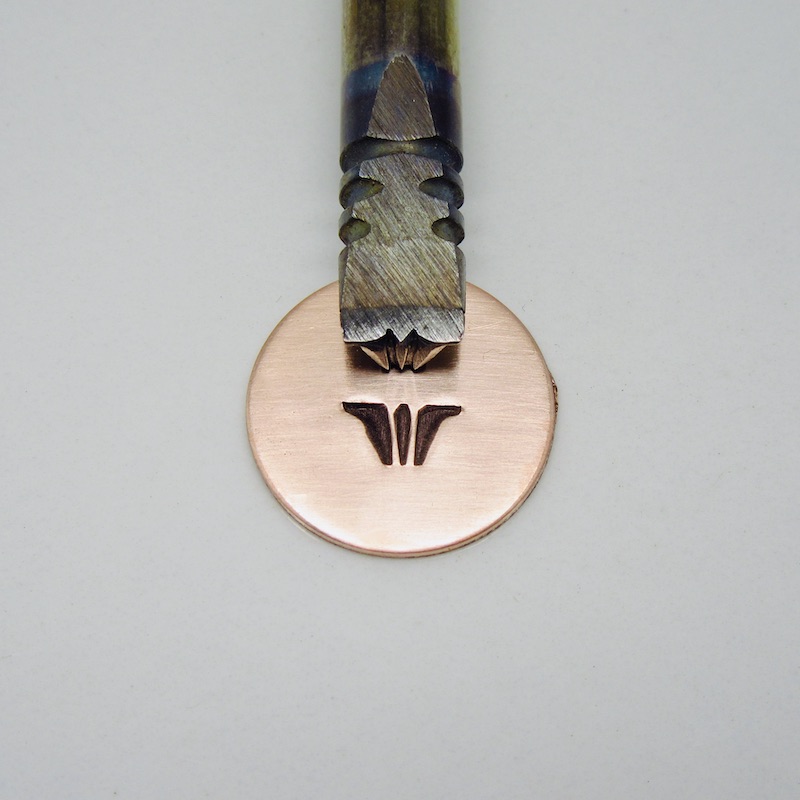 Three Petal Curved Design Single Stamp 4516 | House Of Stamps